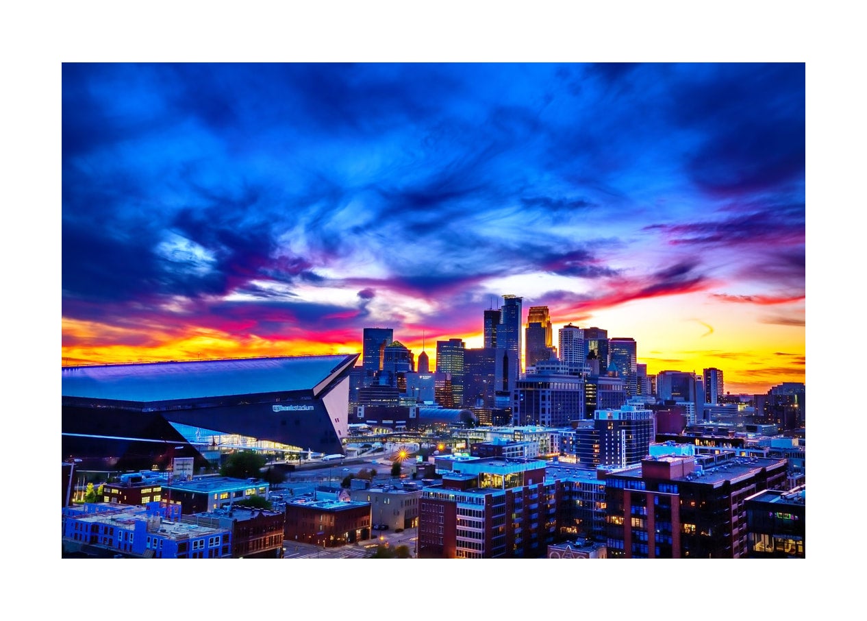 Brilliant Downtown Sky - Ric Rosow | Price Krishnan Gallery